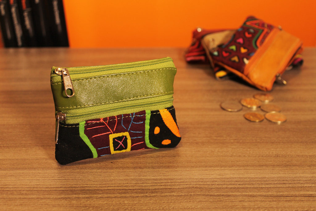 Monedero de cierre con botón - Legado Artesanías Colombianas
